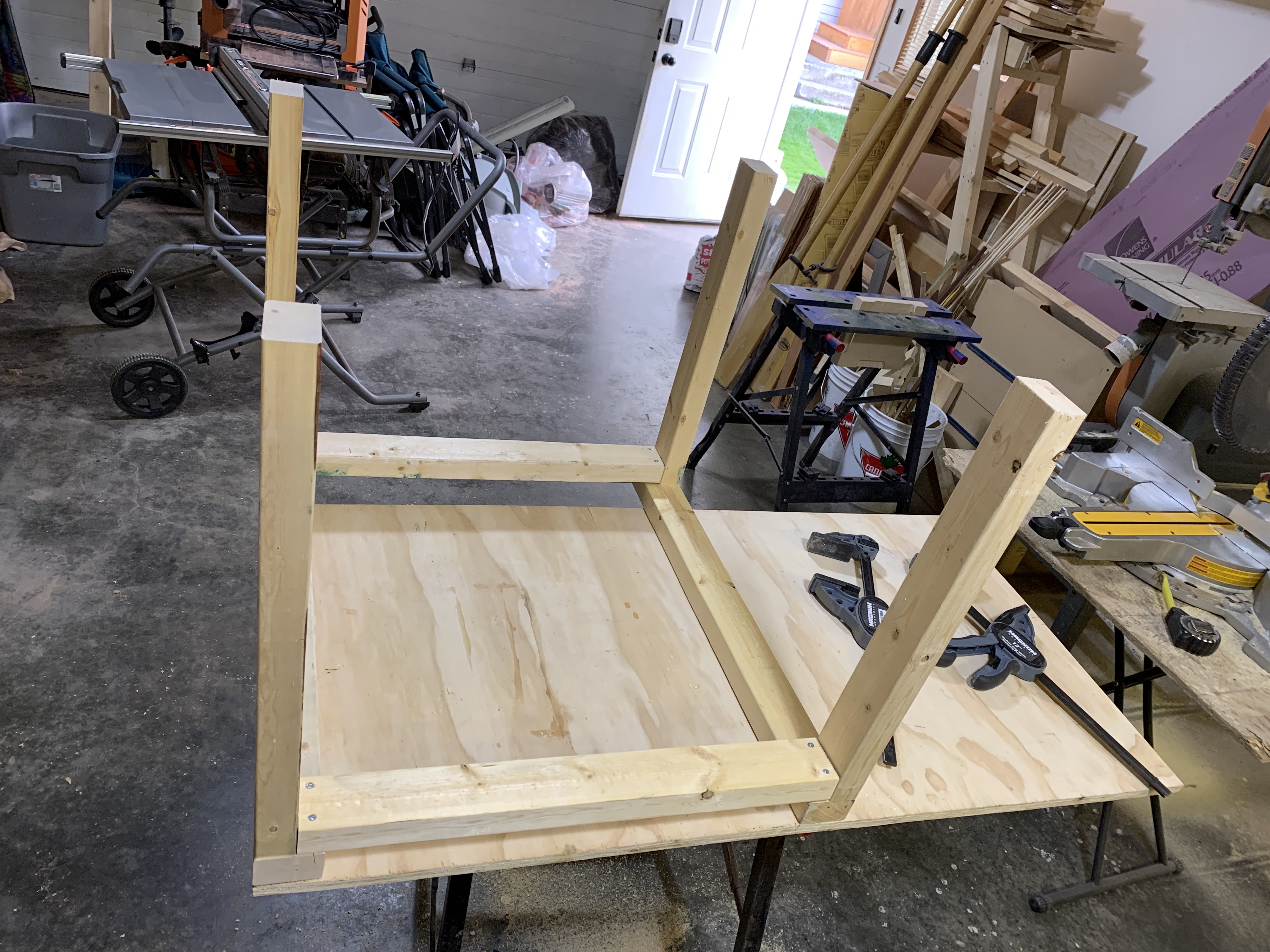 Simple Moveable Tool Stands – JK Building The Dream